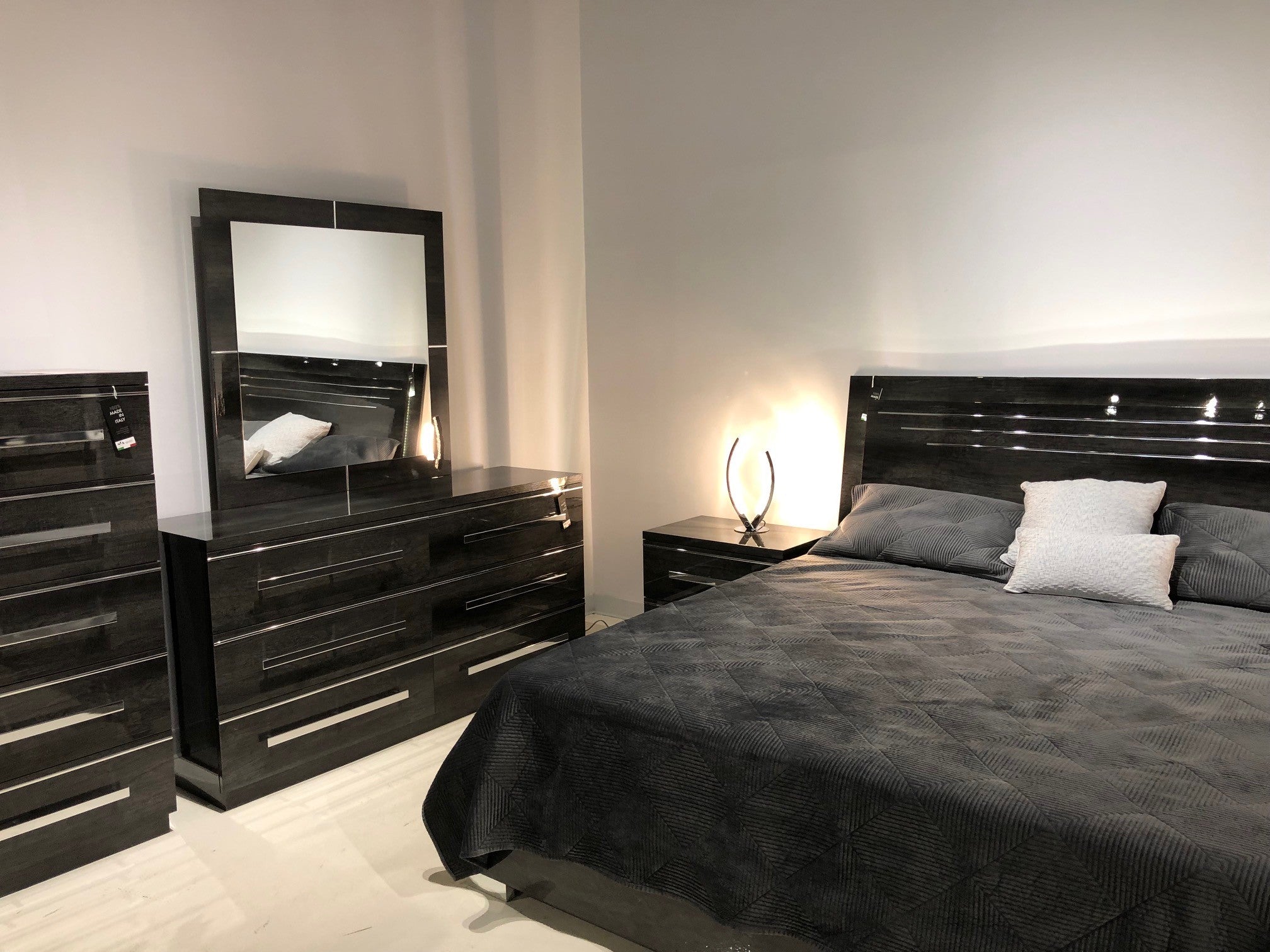 Ensemble de chambre à coucher NCA Designs – Ameublement Lida